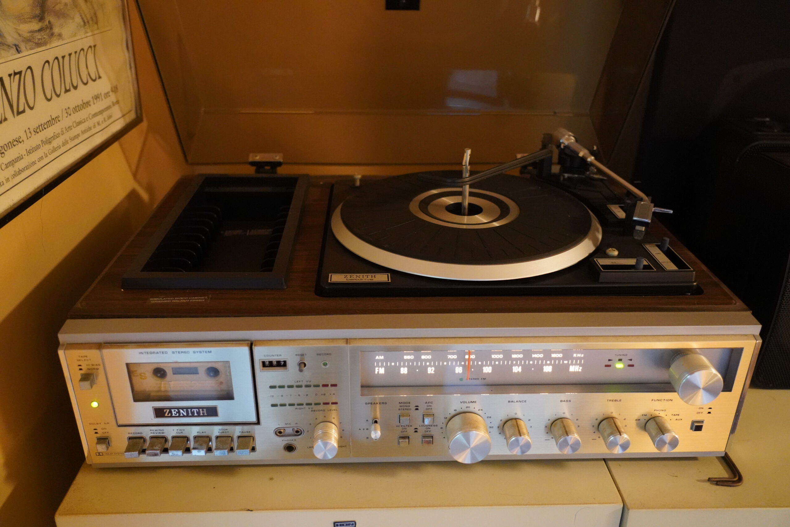 Mid-Century Time Capsule Nestled in an Iconic Santa Monica Hills Estate ...